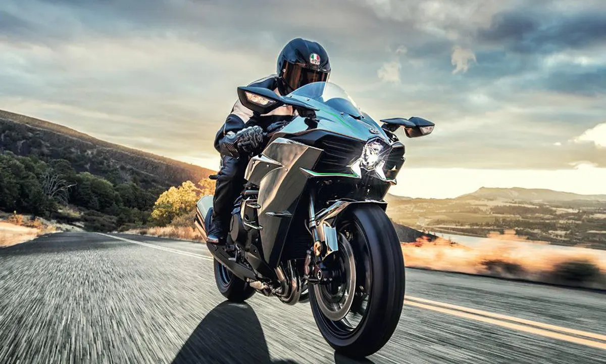 2025 Kawasaki Ninja H2R: Is It Still the World’s Fastest Motorcycle ...